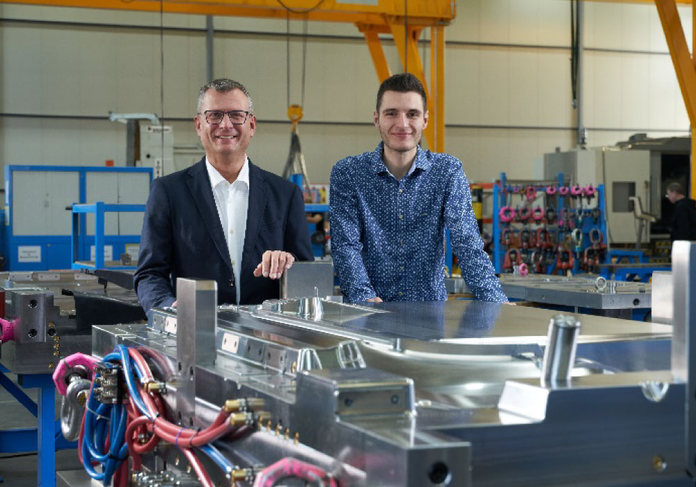 ÜBER UNS - OESTERLE